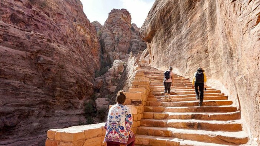 Jordan Hiking Adventure Tour (Dana-Petra-Wadi Rum) for 8 da